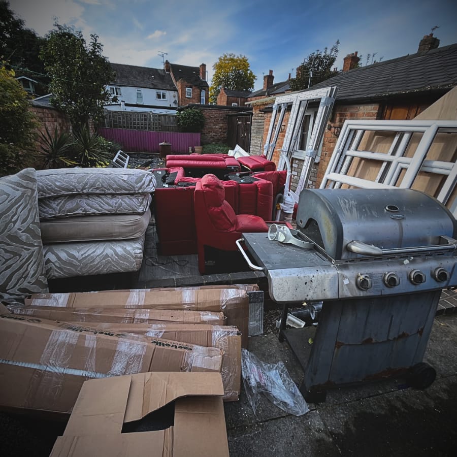 Man & Van Extra Large Load Waste Collection | KwikTip