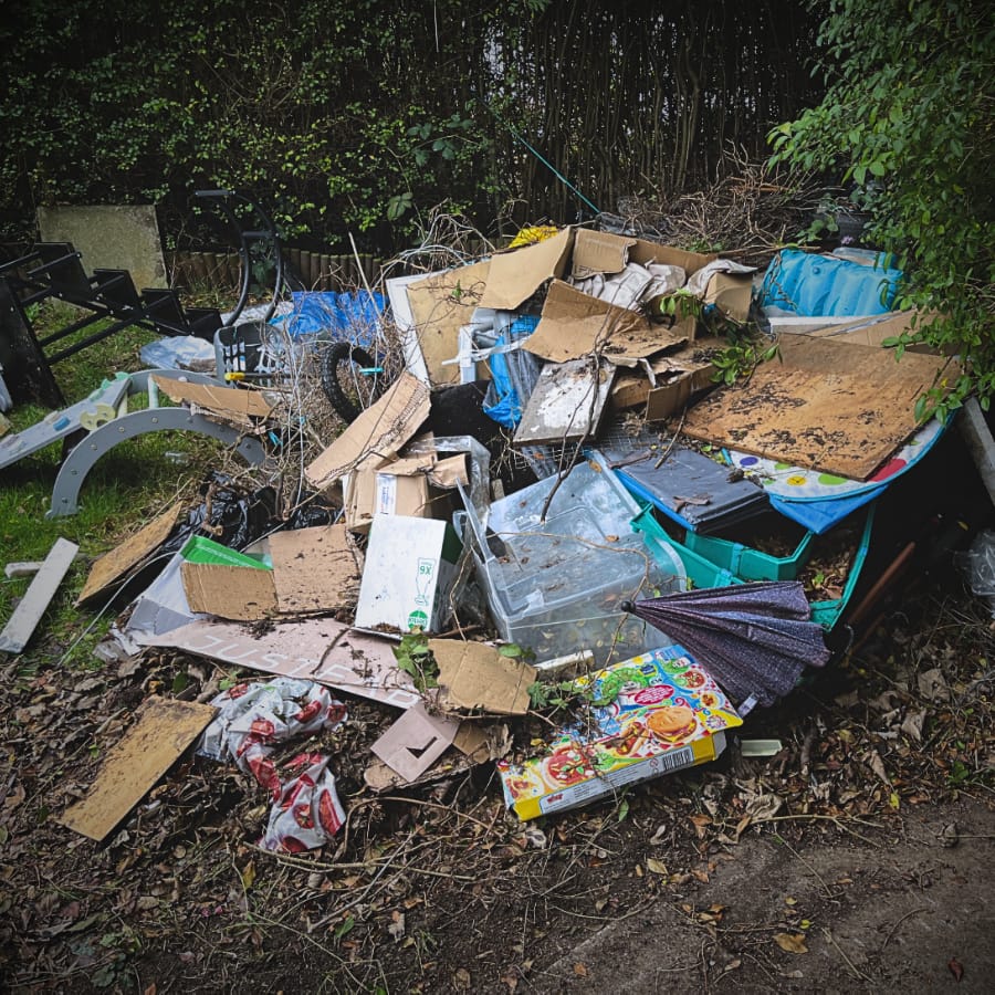 Man & Van Extra Large Load Waste Collection | KwikTip